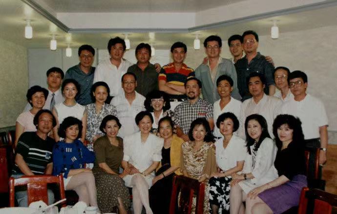 Why is the Mandarin dubbing of Hong Kong actors so special, neither ...