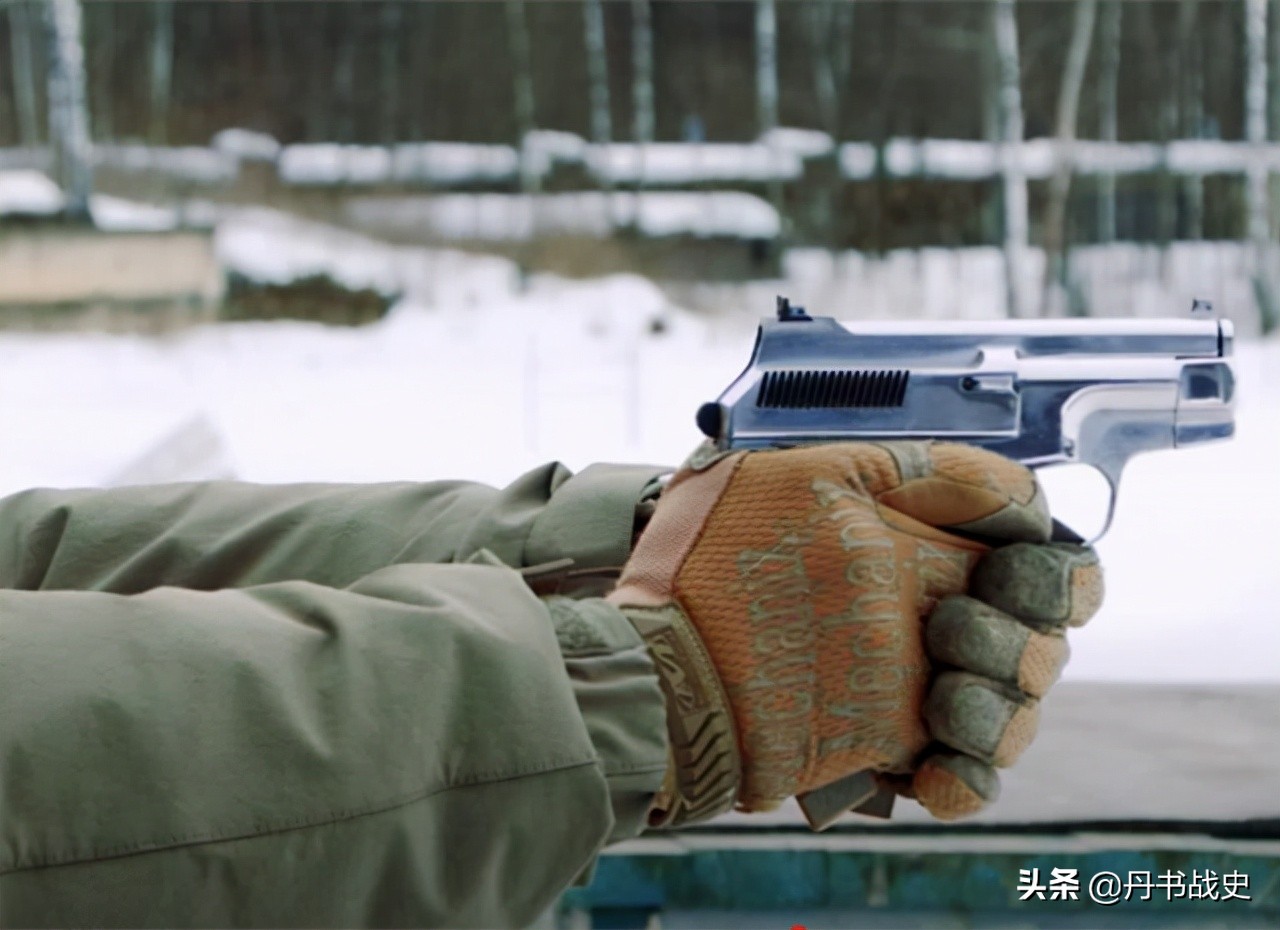 A pistol with a life span of only a thousand rounds, the Soviet PSS ...