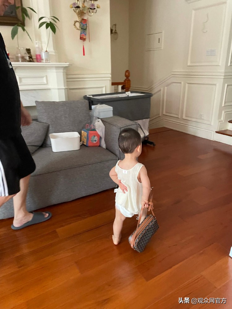 GAI's wife shows daily routines, and his son Yuyu appears on the scene ...