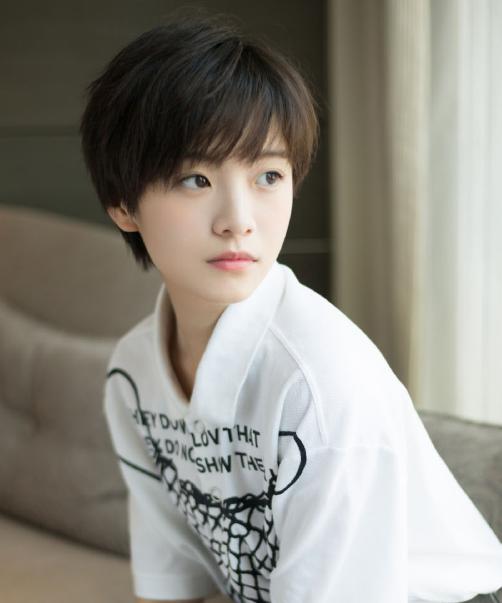 Cai Xukun, Meng Meiqi, Liu Haocun, the flow of small flowers was ...