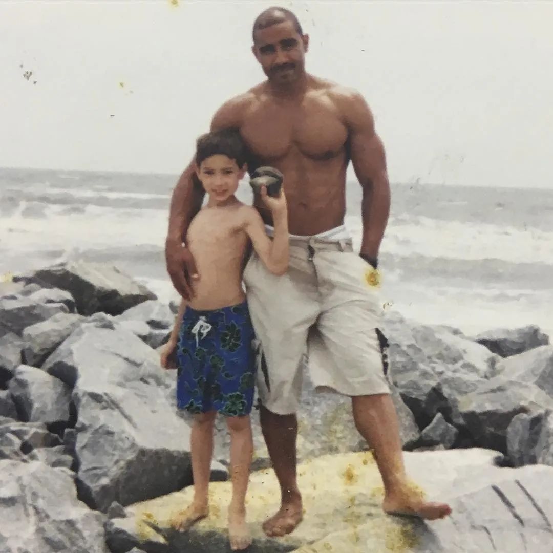 American actor Isaac Powell has become the newest star face of CALVIN ...