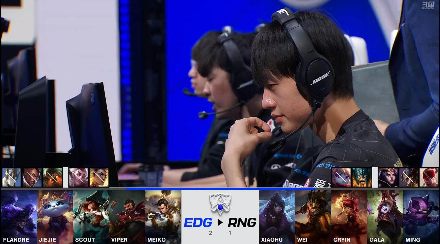 EDG succeeded in catching cats 3:2 and defeated RNG Cryin with difficulty, Annie debuted and ...