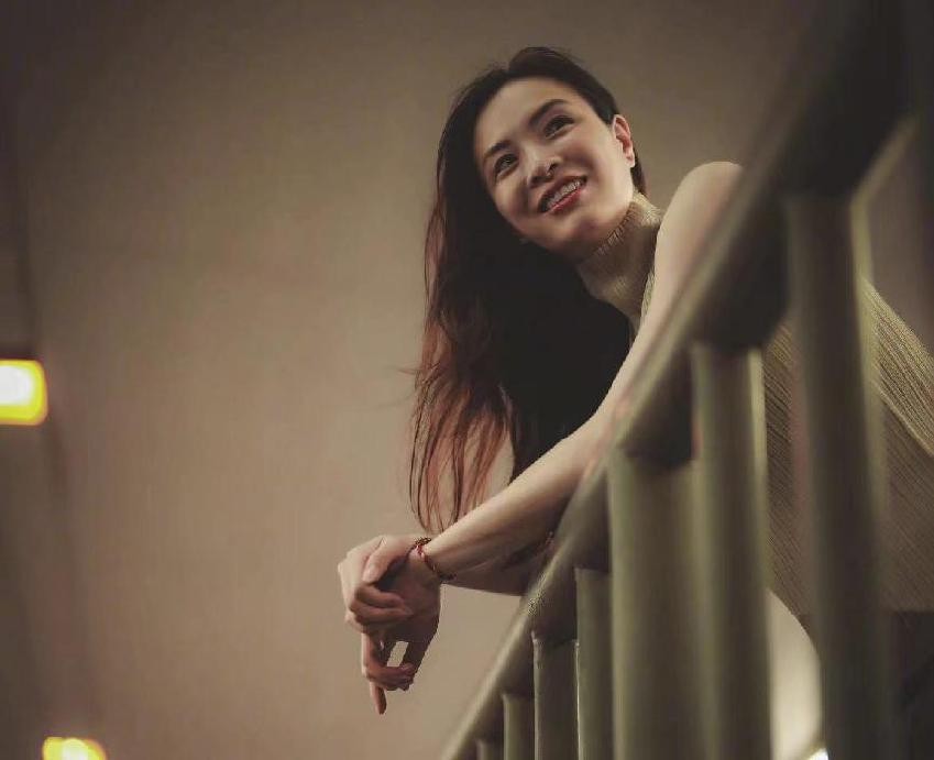 A family of three changed to four. The former diving champion Wu Minxia ...