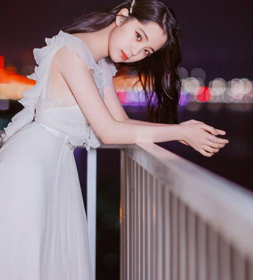 Fan Chengcheng and Ouyang Nana have a real love affair?The butterfly tattoo is suspected to be ...