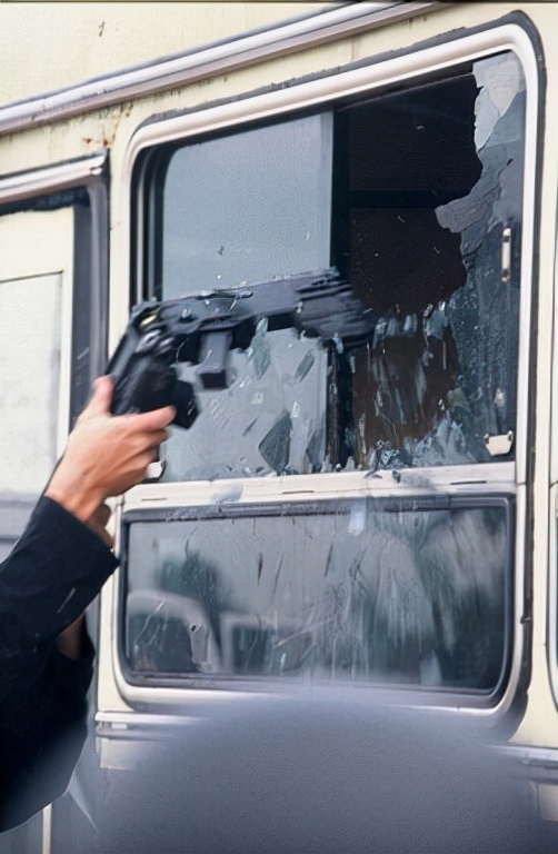 A bullet that can turn?——Israel Corner Shot corner shooting system - iNEWS