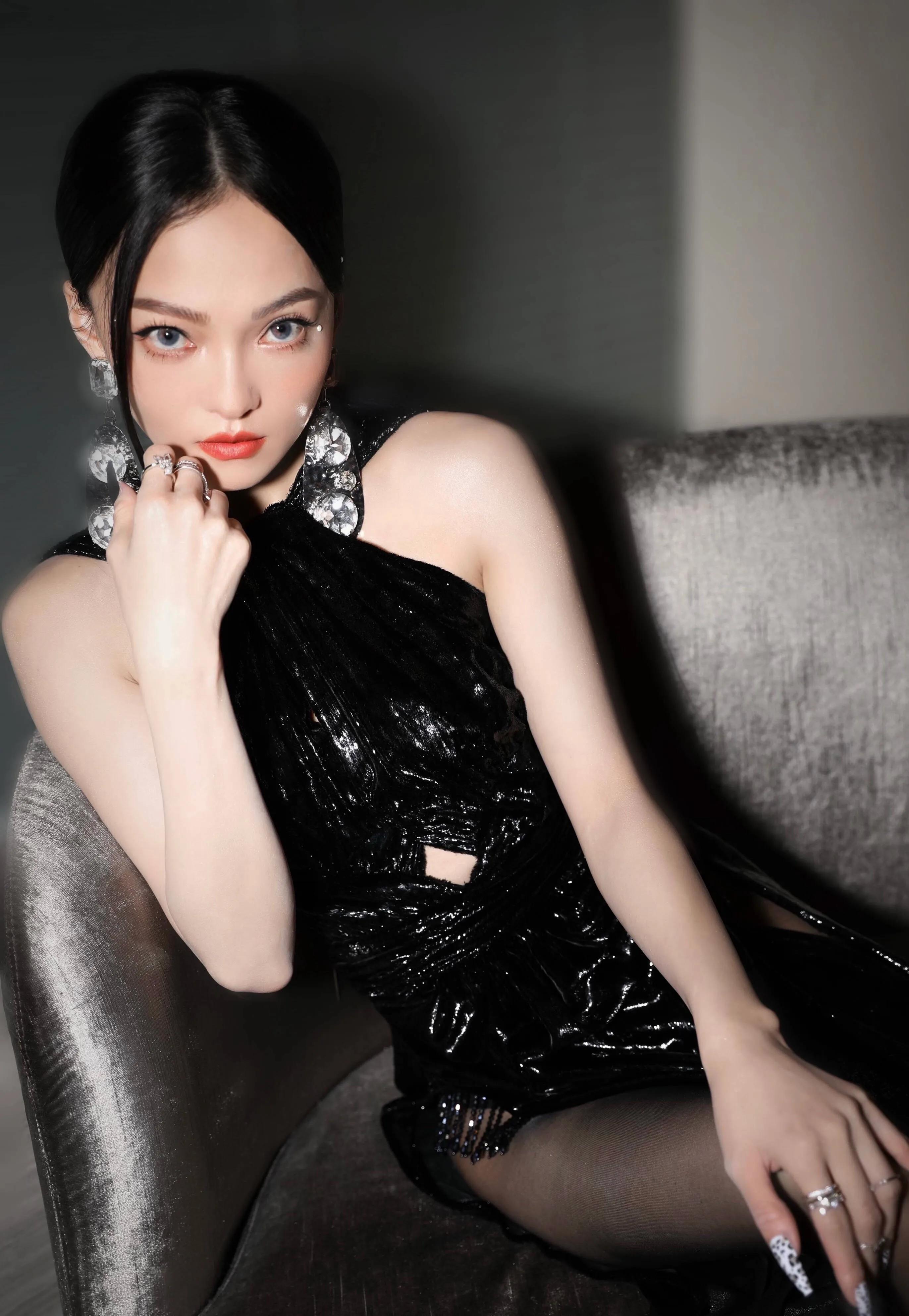 Angela Chang Photo Album - iNEWS