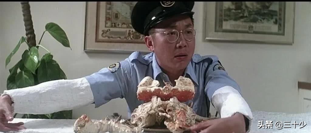 Hong Kong Film Awards Best Actor Xu Guanwen "Modern Bodyguard" 1982 - iNEWS