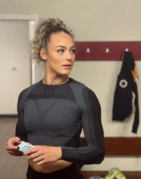 The power and beauty of track and field athlete Lieke Klaver - iNEWS