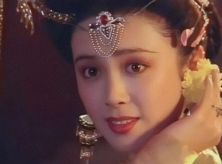 Fu Yiwei's destruction history: What did she experience from "the most ...