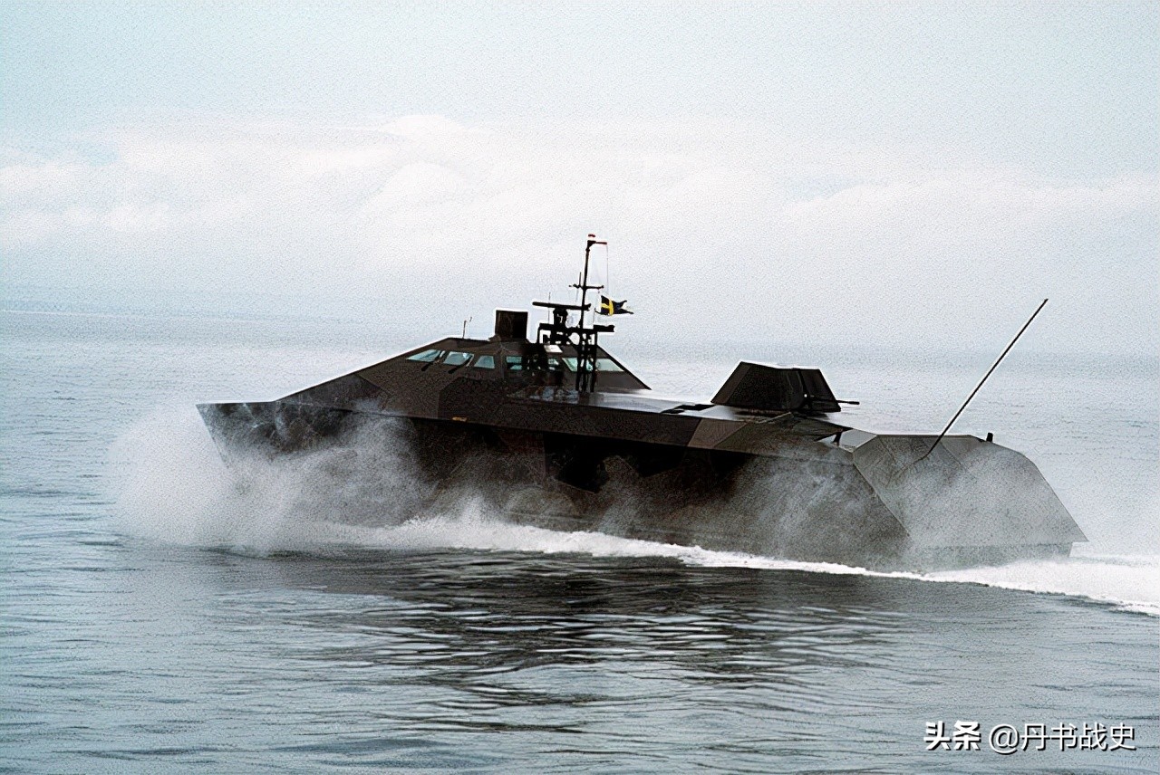 The Swedish stealth ship Smig, the technical predecessor of the Visby ...