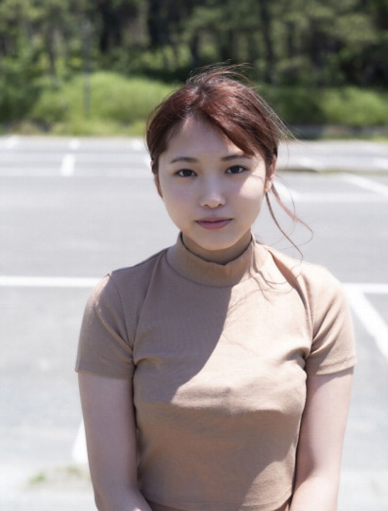 Magazine model Airi Furuta, released the red bikini photo "Summer Love ...