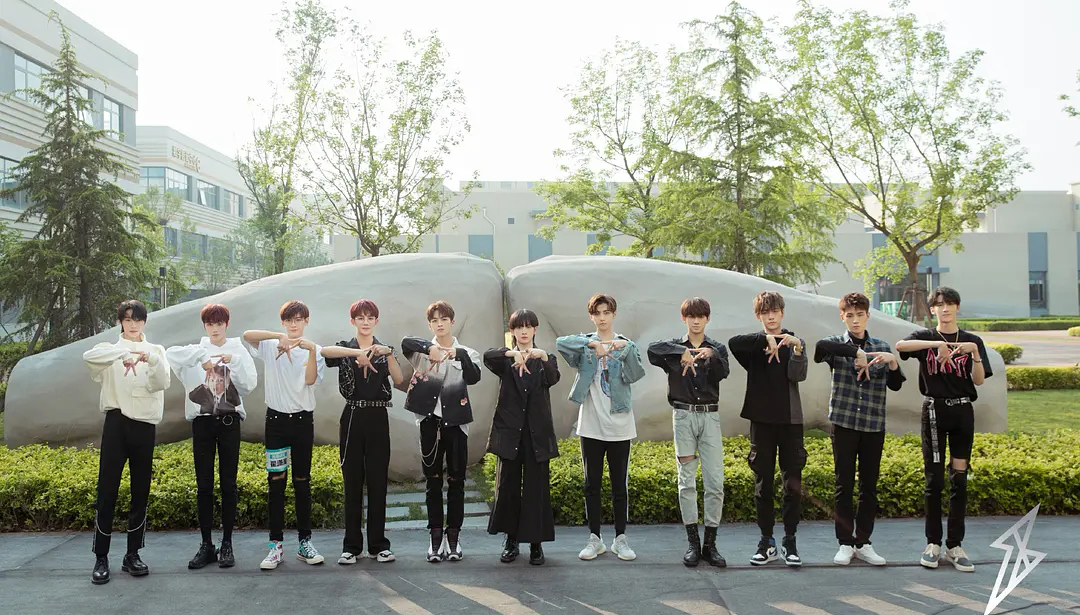 The boy group RISE is officially disbanded!Members bought 12 stars as a ...