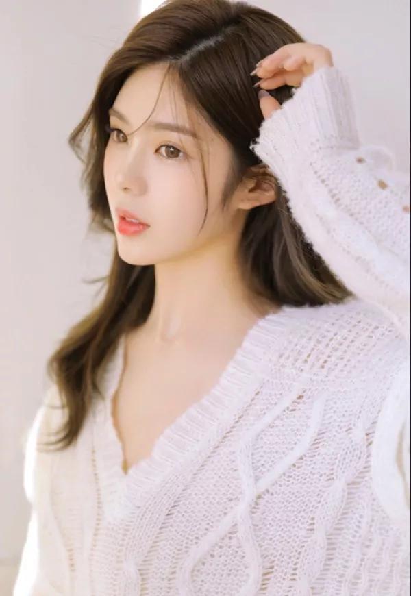 School Girl Beauty, Beijing Film Academy 19th Grade Liu Fanxi - iNEWS