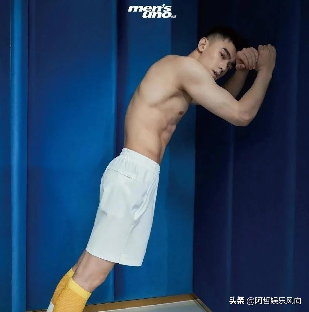 The young brother in Xinjiang who looks like Hu Ge took a photo, and he ...