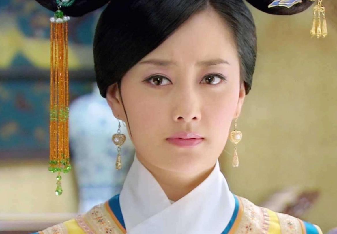 After Ling Fei has just given birth to her child, Qianlong will be ...