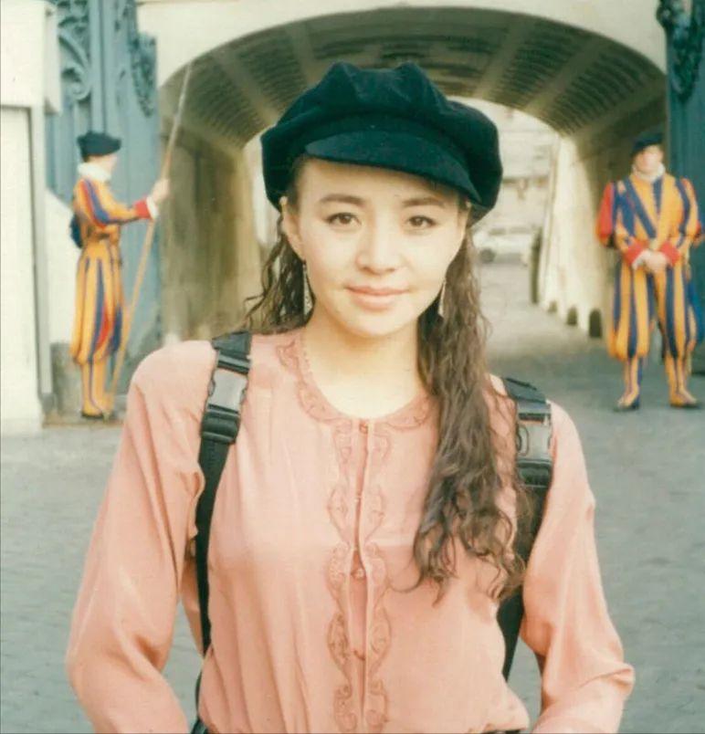 Song Dandan's "seamless" love history, and the four men behind her - iNEWS