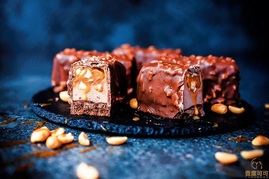 Can't hide it!New Internet celebrity chocolate bar goes online: a ...