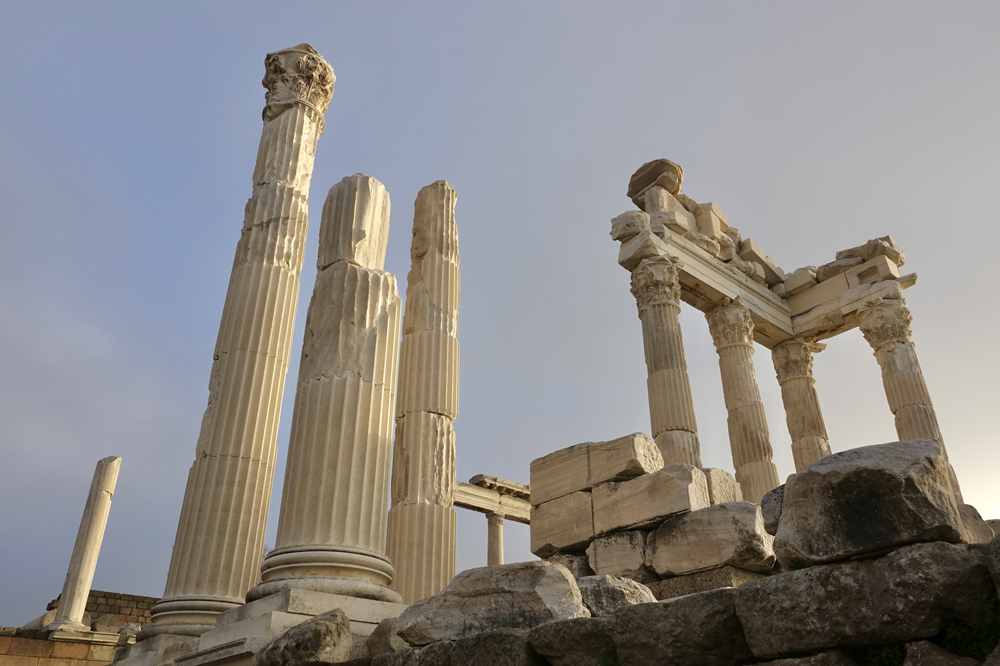Ruins and Treasures-Ruins of the Ancient Pergamum - iNEWS