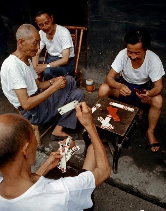 Old photos of Chengdu in the 1980s (continued), comfortable - iNEWS
