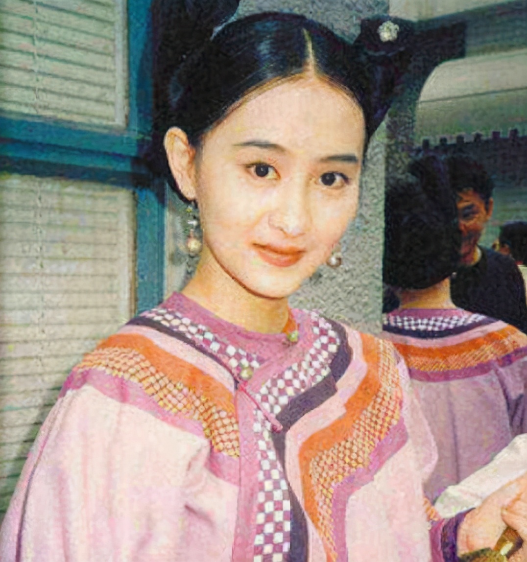 In the new "Deer and Ding Ji" 7 wives and one face, look at Stephen ...