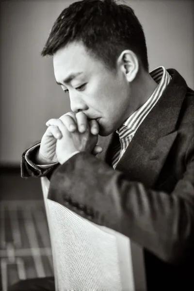 Zhang Yimou called him a big-name director, Harvester, and Chen Kaige ...
