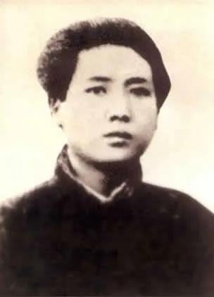 Detailed Explanation of Mao Zedong's Poem "Ying Frog" - iNEWS