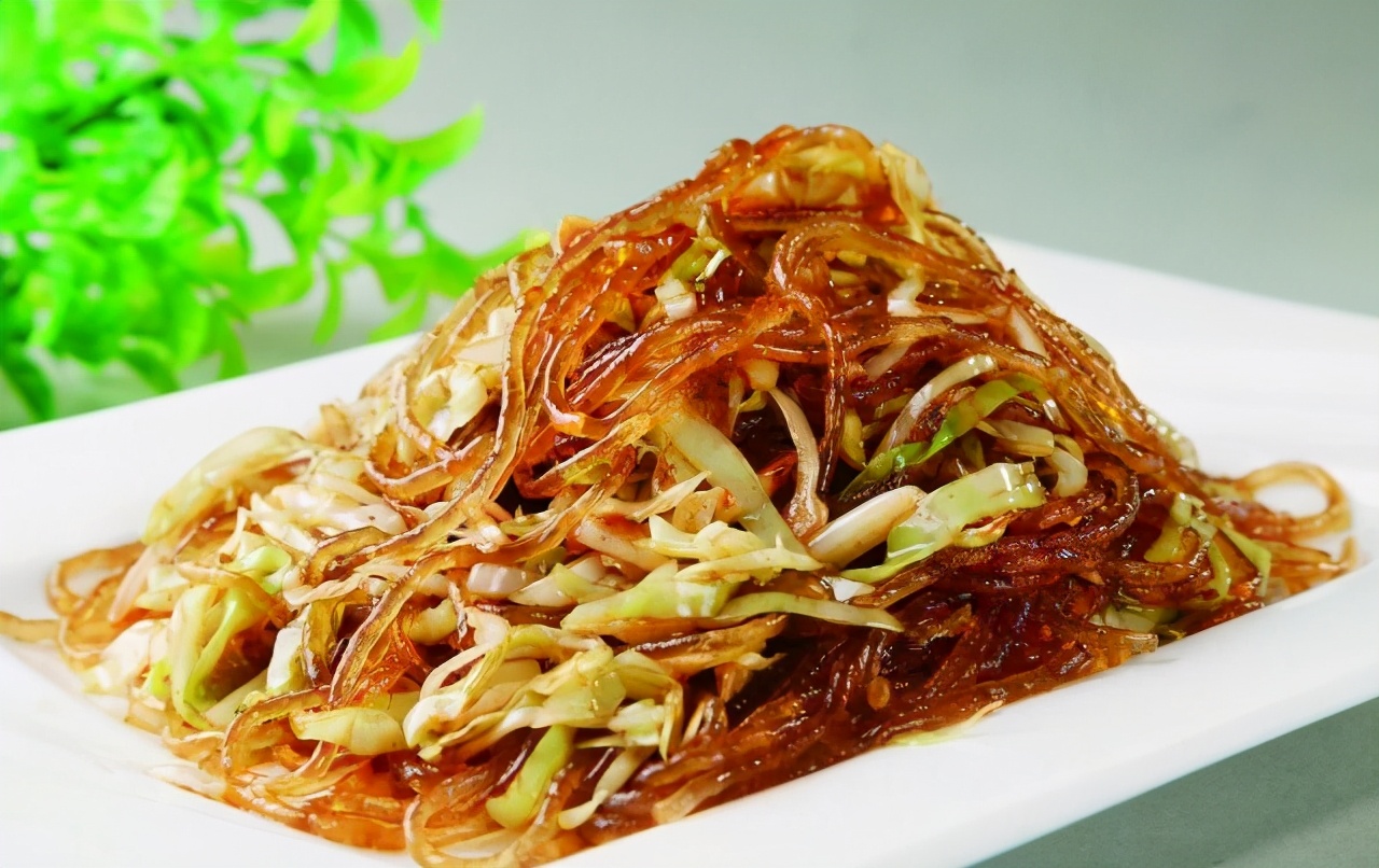 The sour cabbage stir-fried noodles of Hunan cuisine, the chef teaches ...
