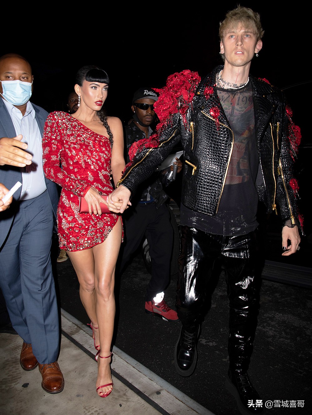 The aftermath of Met Gala 2021 in Metropolitan Metropolis-Flurry of ...