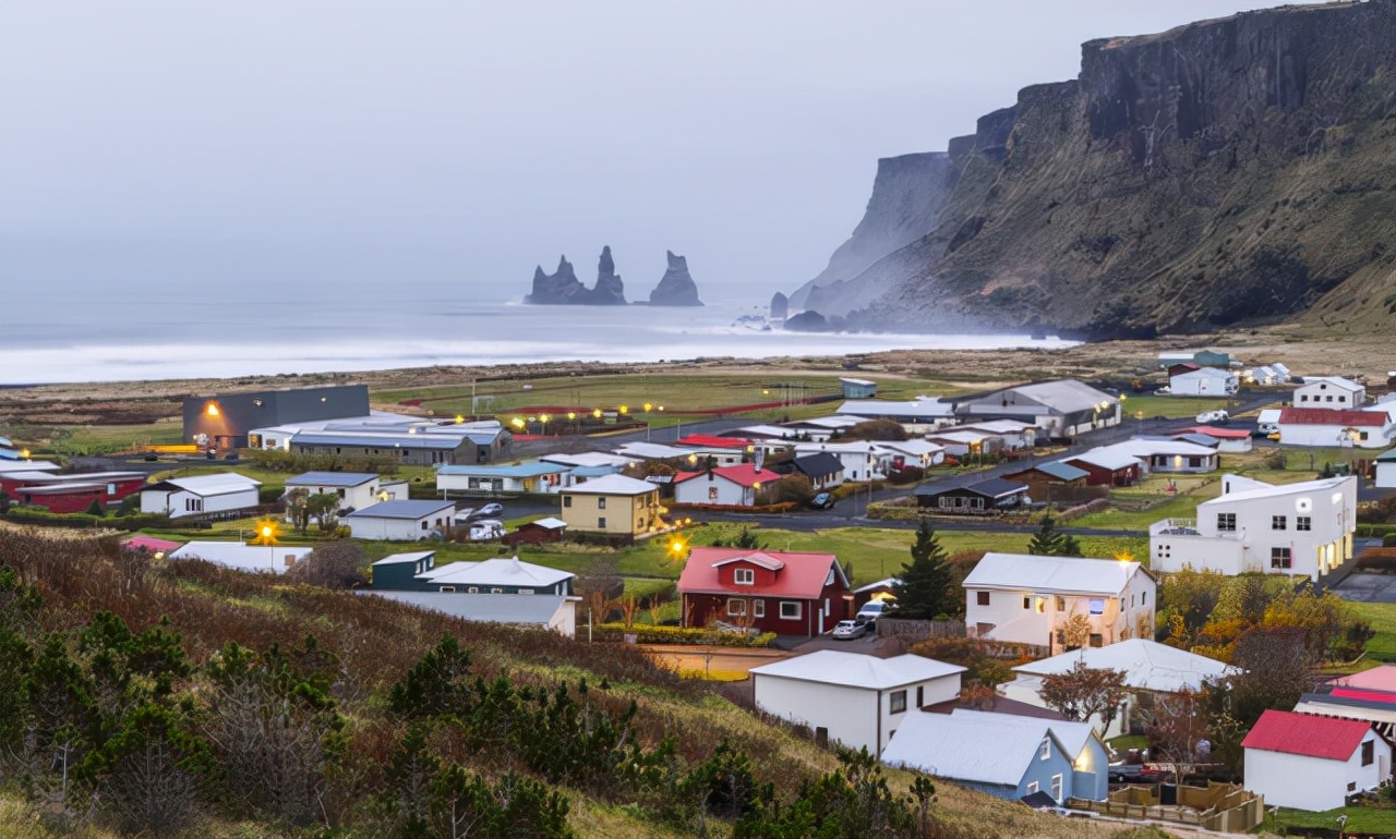 The world's first "bankrupt" country with debts exceeding 100 billion U ...