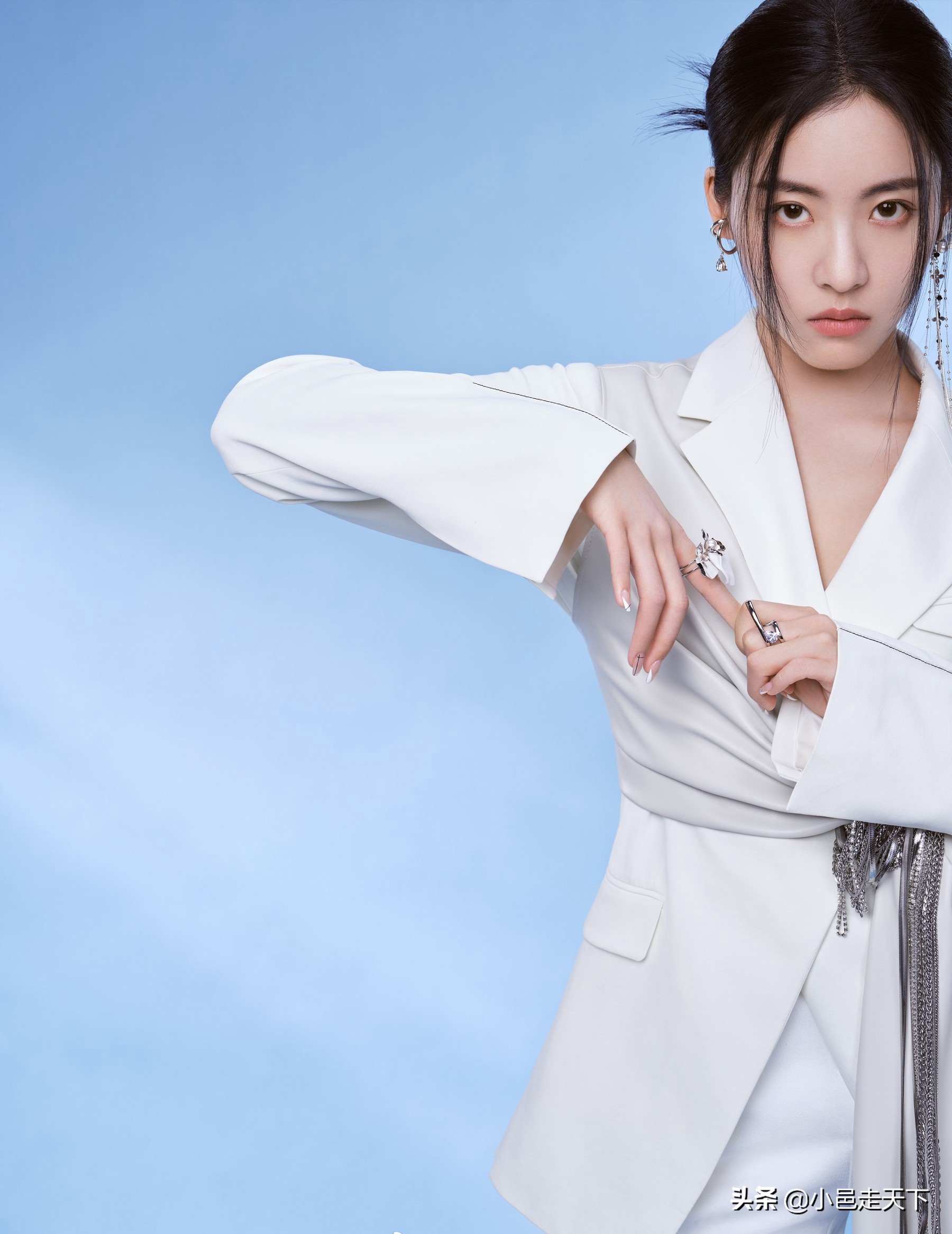 Sun Rui fashion domineering photo - iNEWS