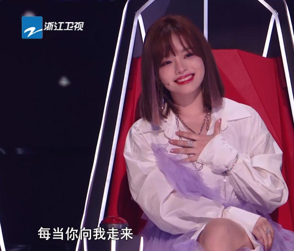 The Voice of China: Singing the stars and the sea in front of Huang ...