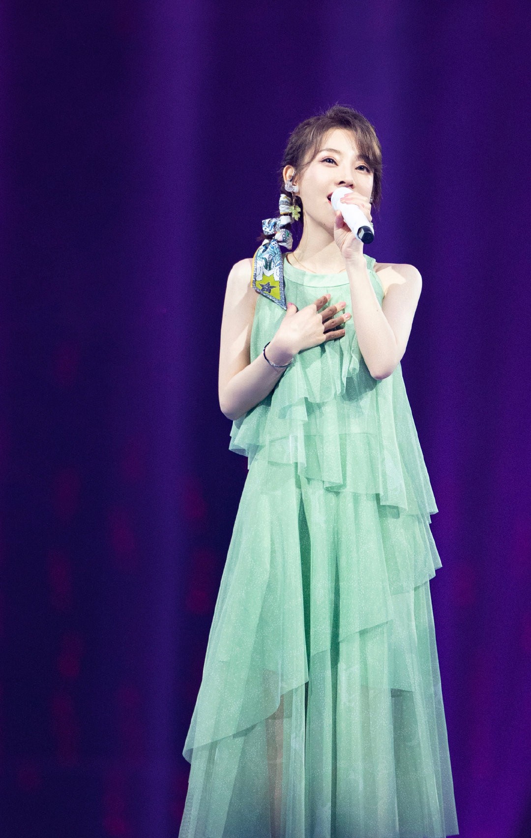 After listening to her live fans have turned to fans!Feng Timo's high ...