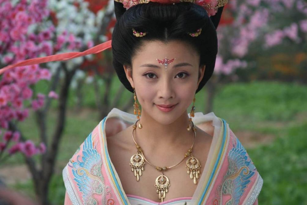 Who is the best looking actress with dimples?Ruby Lin is sweet, Liya ...