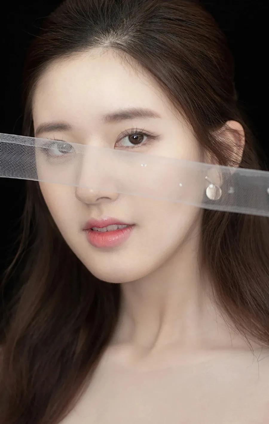 Beauty Photo Album (Li Qin, Zhao Lusi, Li Zhien) - iNEWS