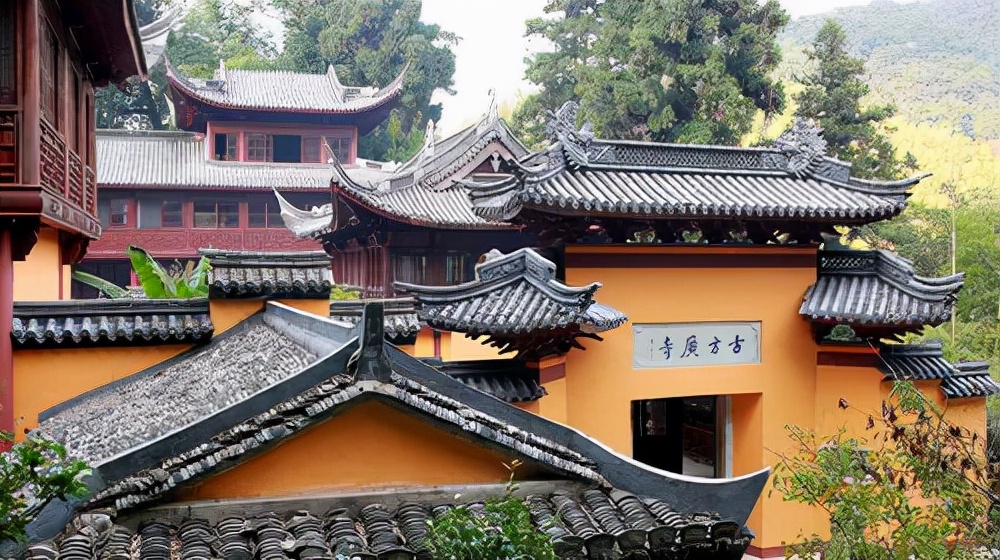 Guoqing Temple: It is an ancient historical and cultural temple and the ...