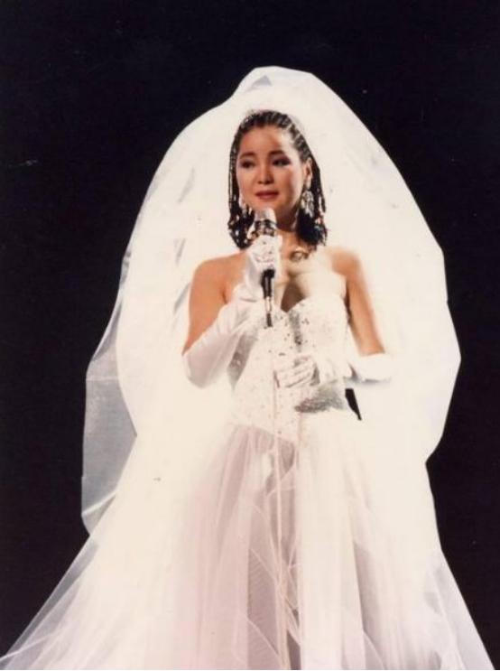 Teresa Teng's rough love history: gave birth to 5 men and was hurt the ...