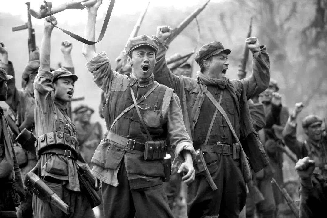 During the pursuit of the People's Liberation Army, the enemy was ...