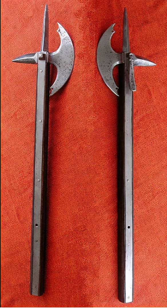 With a musket and a large axe, why did the Tsarist army carry a large ...