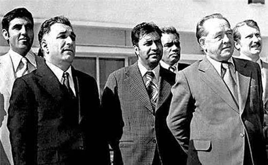 In 1979, Afghanistan's President Amin was beheaded and his 4 wives and ...