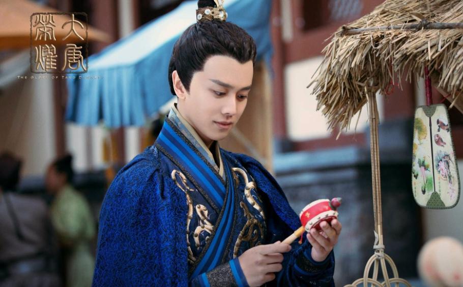 Ren Jialun, let's make more costume films, modern films are not for you ...