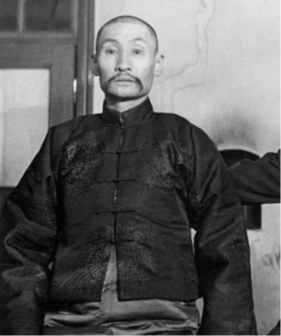 In 1950, the seriously ill Ma Zhanshan left a will, hoping that his ...