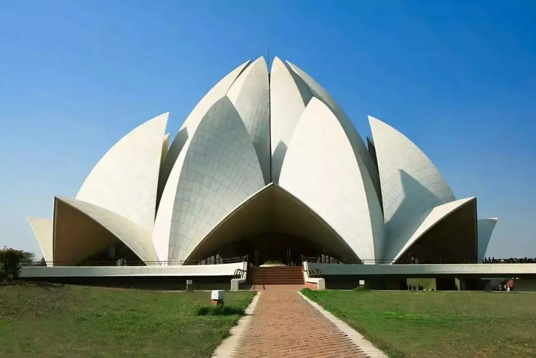 Natural bionic architecture, showing the designer's infinite insights ...