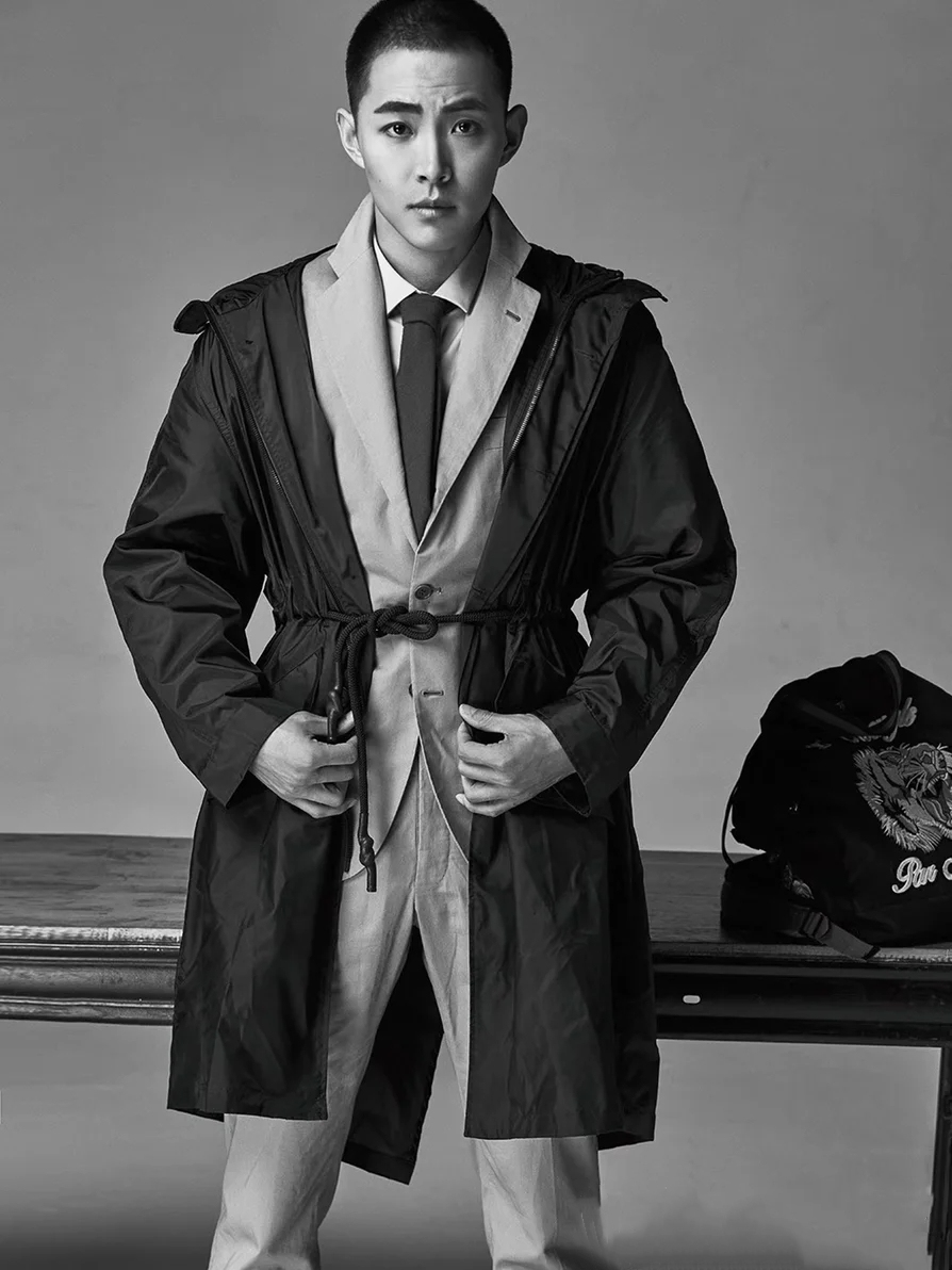 Actor Bai Narisu's black and white photo exposure of new generation of ...