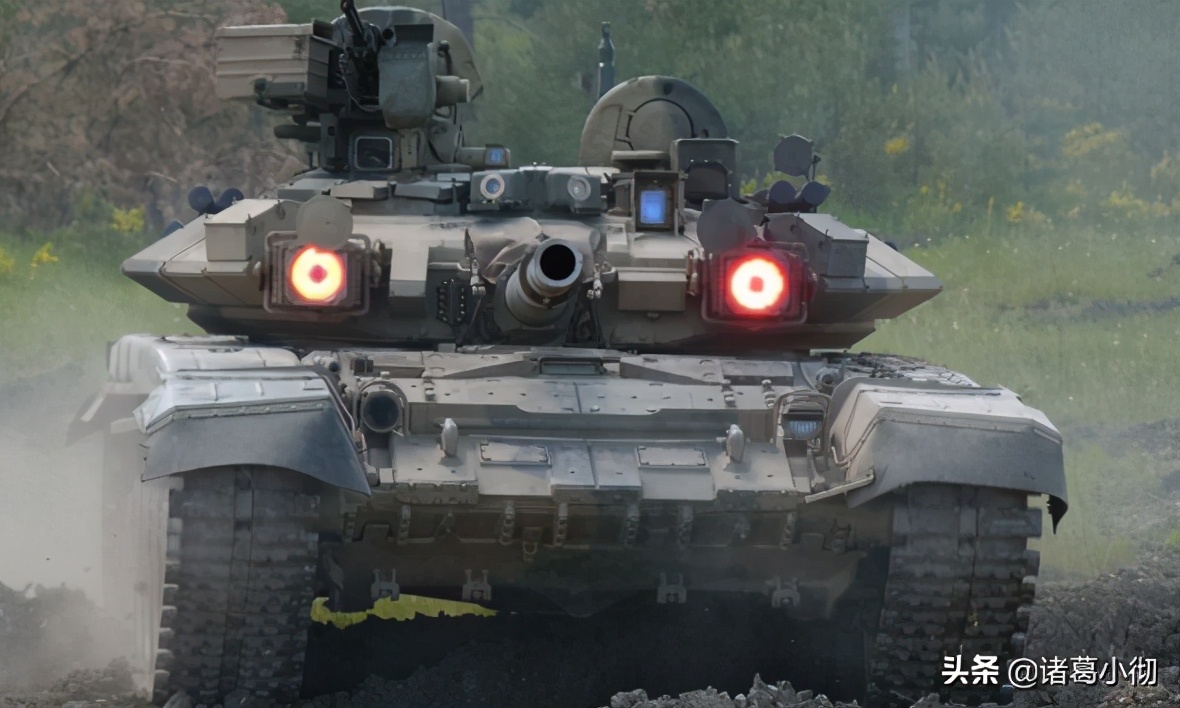 Why is the "red eye" sign of Russian tanks gone? Is it just a display ...