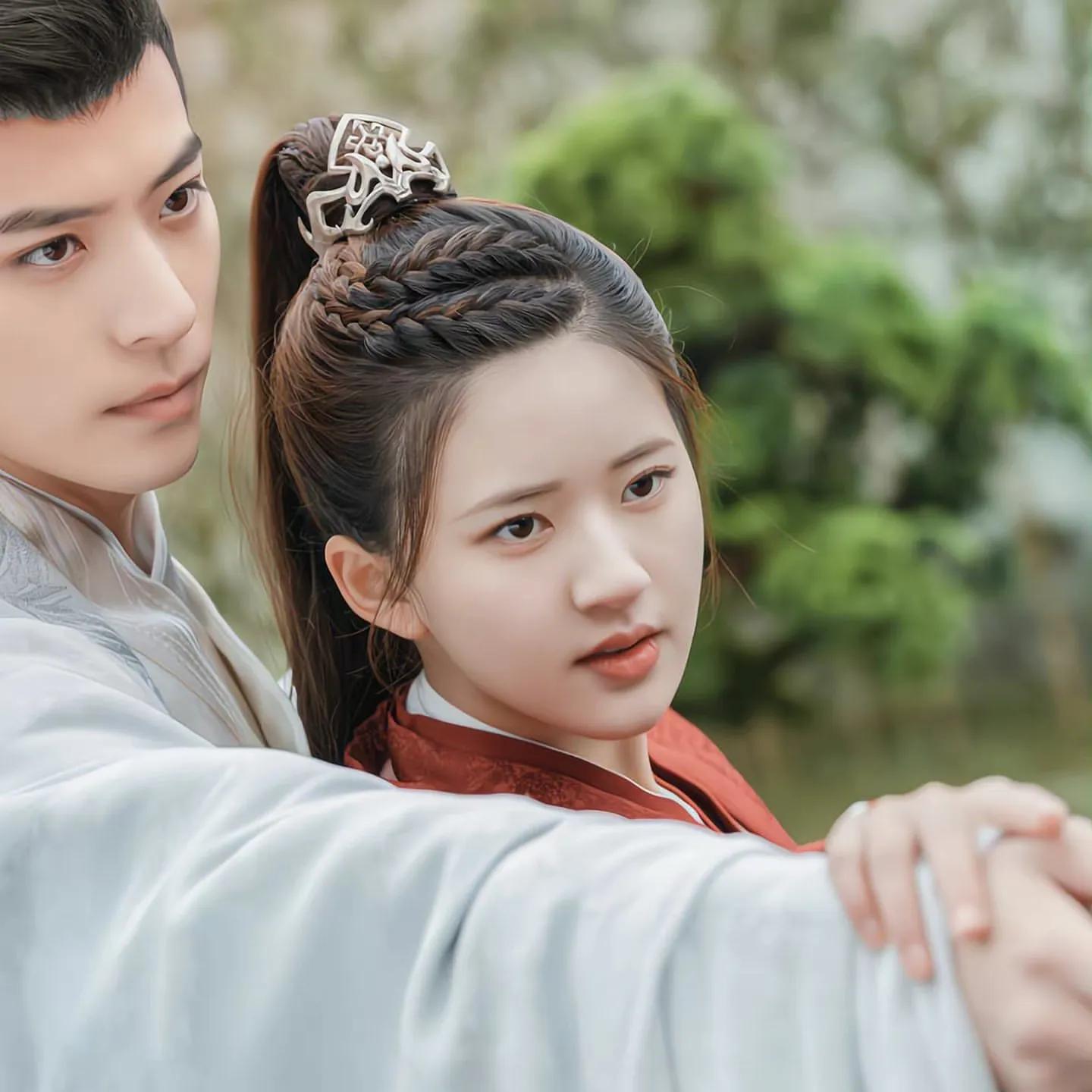 Zhao Lusi's Costume Movie - iNEWS