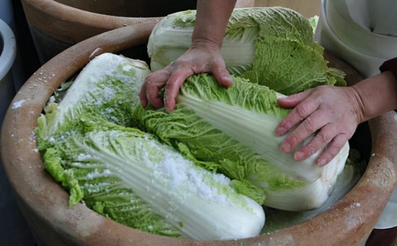 Chinese cabbage is the cause of thyroid nodules?Doctor: I don't want to ...