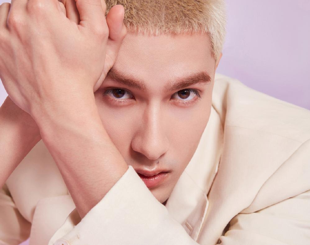 Mika Live chooses the wrong foundation color number, and the color ...