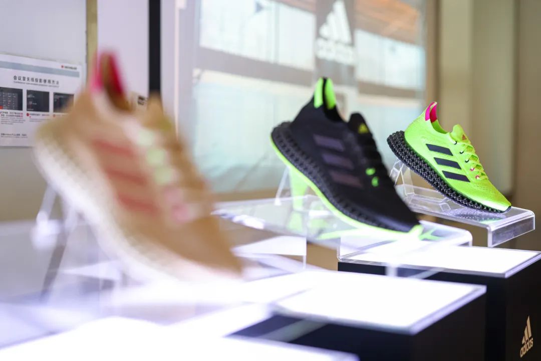 Check it out and witness the birth of the 4D midsole - iNEWS