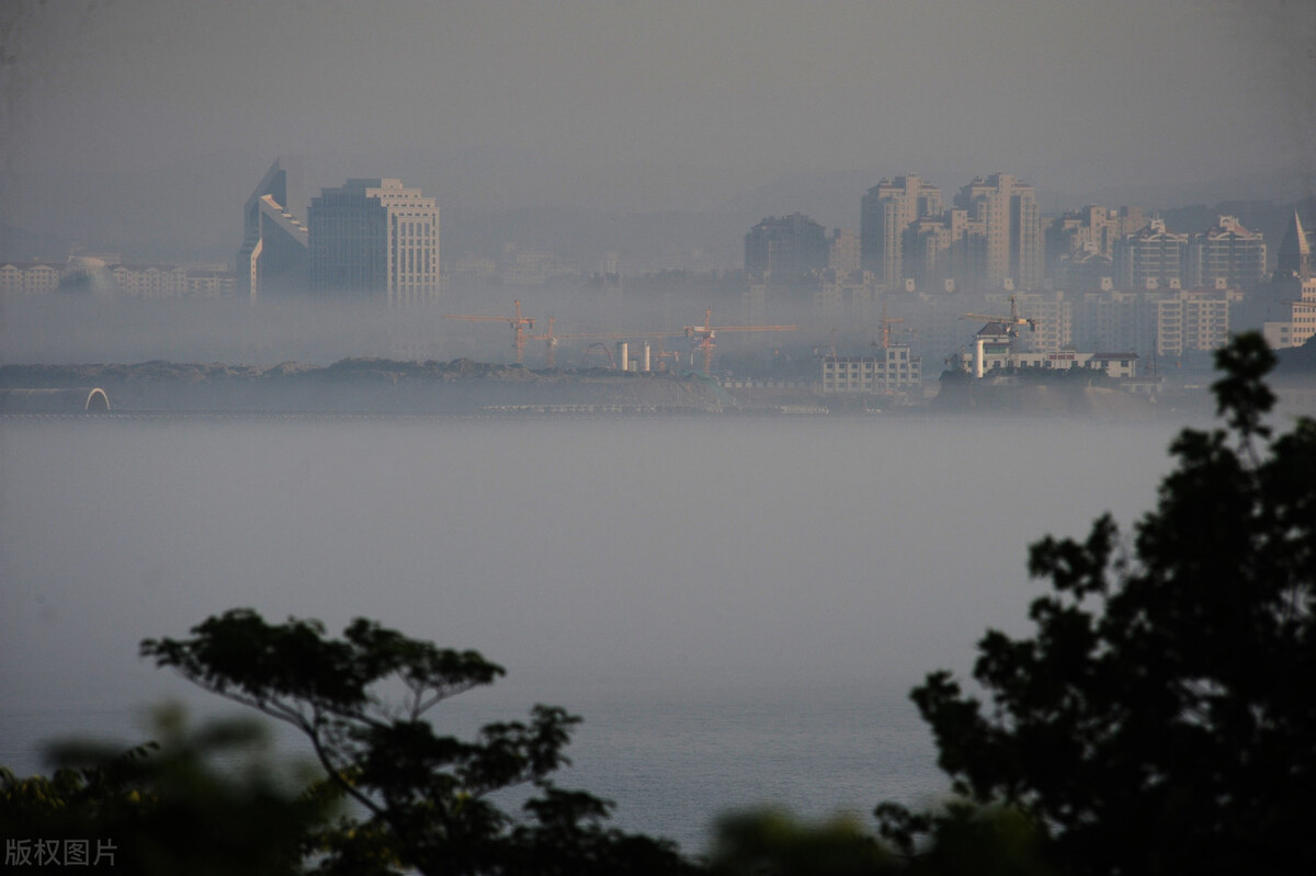 Ancient figures appeared in the mirage?Is it a natural phenomenon, or a ...