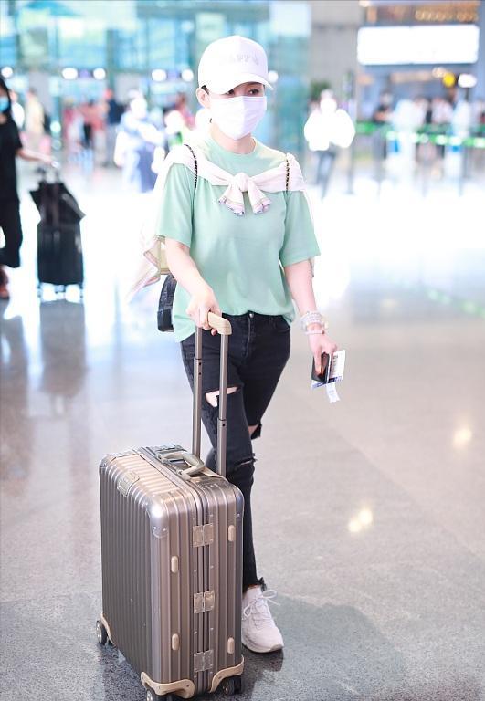 After nine ball days, Pan Xiaoting finally made a high profile, showing ...